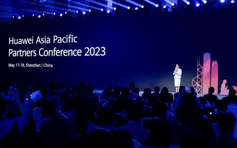 Huawei Launches Six Partners at Asia Pacific Partners Conference